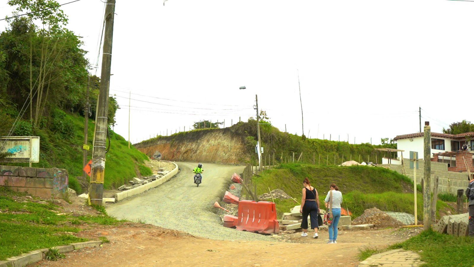 Así va la pavimentación de Las Brisas